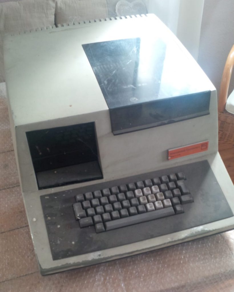 Erstes Exponat Singer/ICL 1501 – Computeum Blog